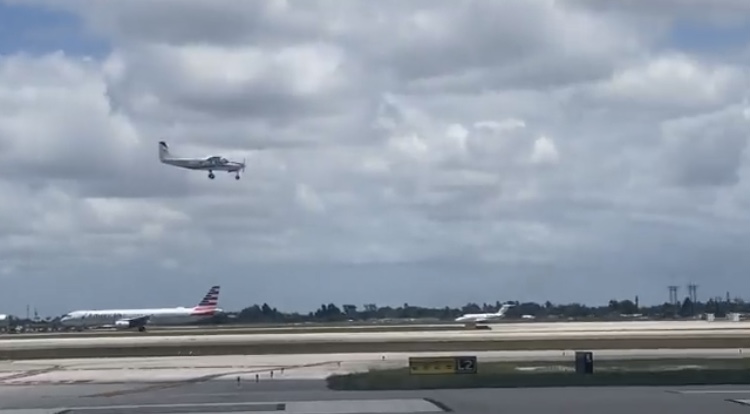 The Pilot Started Having A Heart Attack Mid-Flight, What Happened Next ...